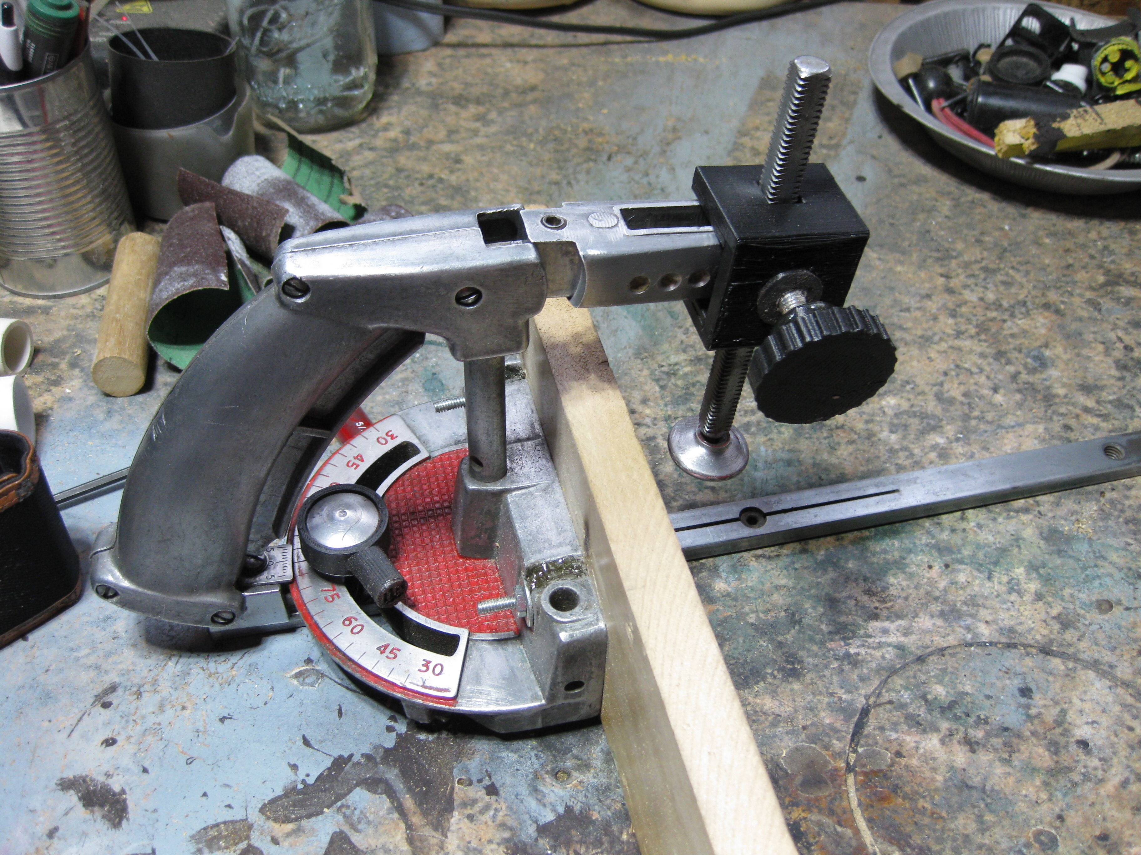 (Jigs)- Shopsmith Miter Gauge Hold Down - Plans and Software - The ...
